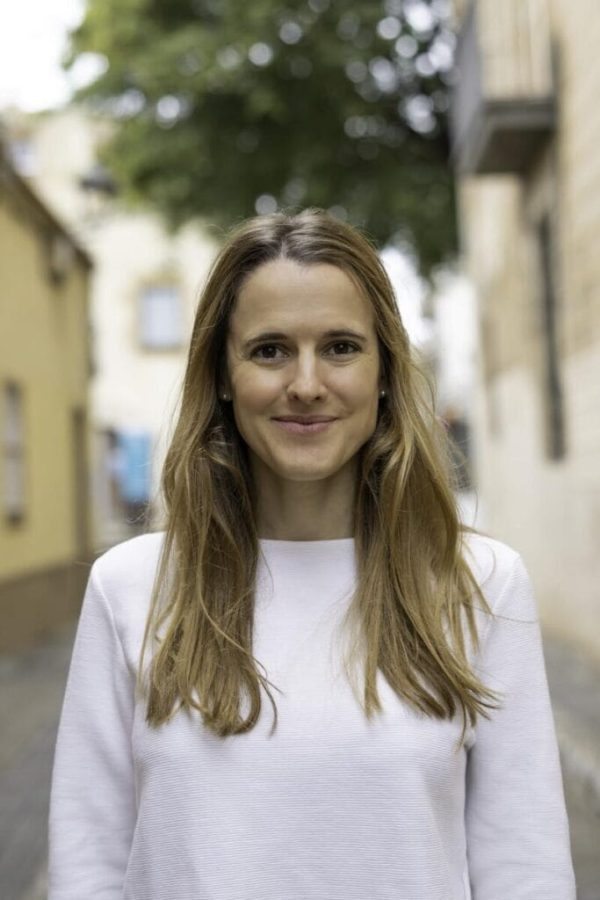 Photonics Innovation Interview with Dr. Bárbara Buades - Andover ...